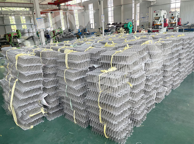 Anti Bird Spikes - Bird Deterrent Products | Bird Scare Tapes Factory